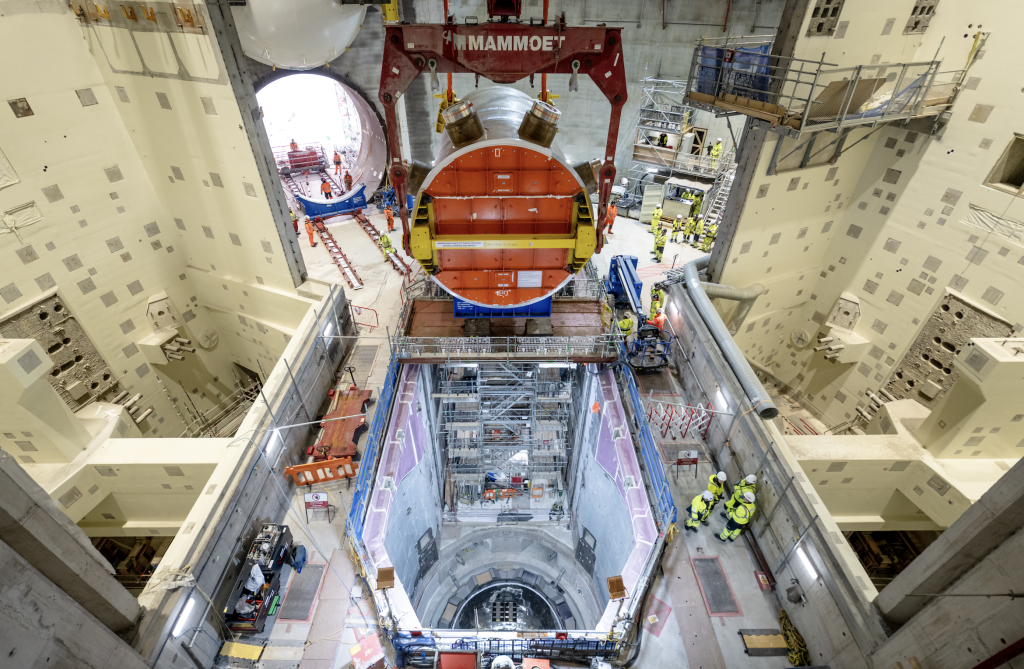 EDF Energy installs nuclear reactor at Hinkley Point C | Zenoot ...