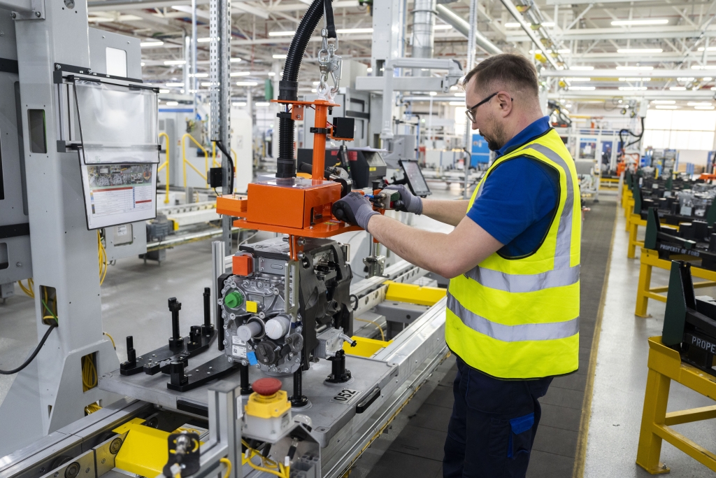 Electric drive production begins at Ford Halewood plant | Zenoot ...