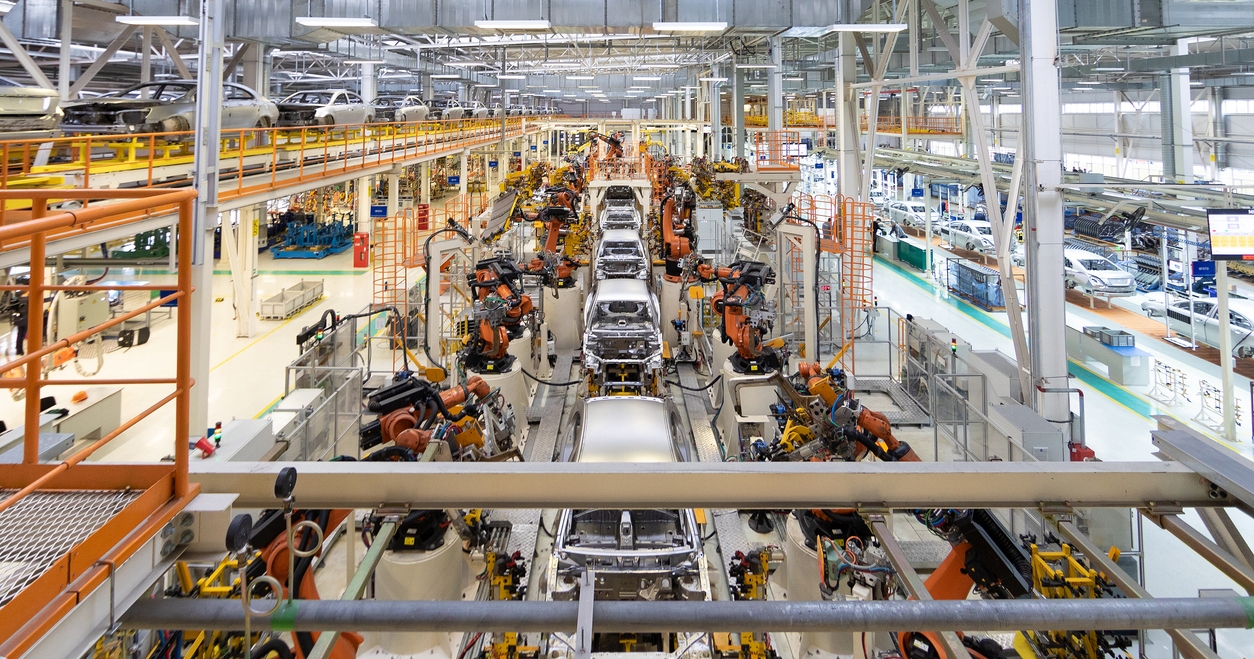 5 Key Manufacturing Trends for 2026: Resilience & AI Autonomy