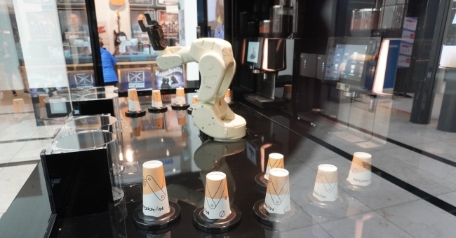Case Study: The robot barista providing a fully automated coffee-to-go ...
