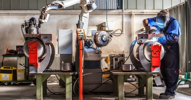Record stockpiling by SME manufacturers in Q1 says CBI | Zenoot ...