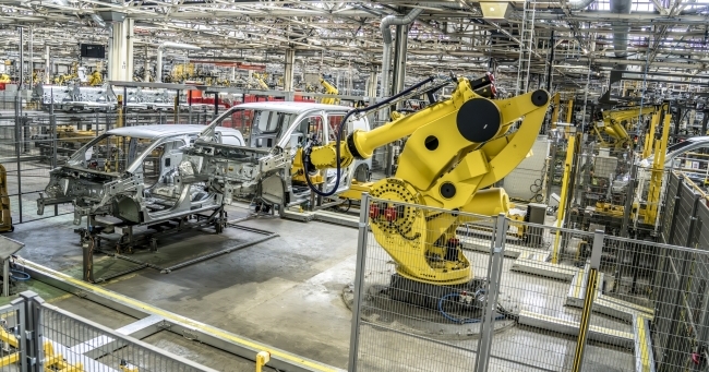Commercial vehicle production sees best July for 16 years | Zenoot ...