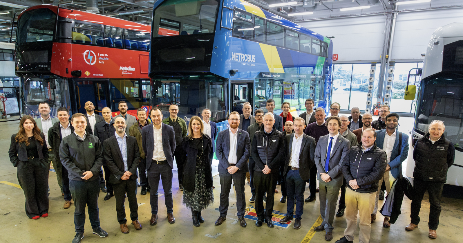 Wrightbus unveils new hydrogen double deck bus | Zenoot